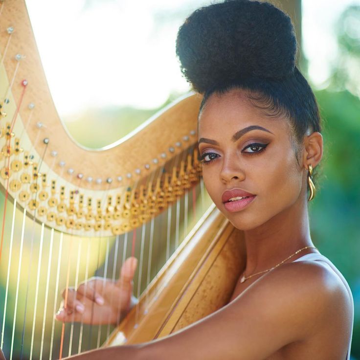 Madison Calley | nubiaweb.com